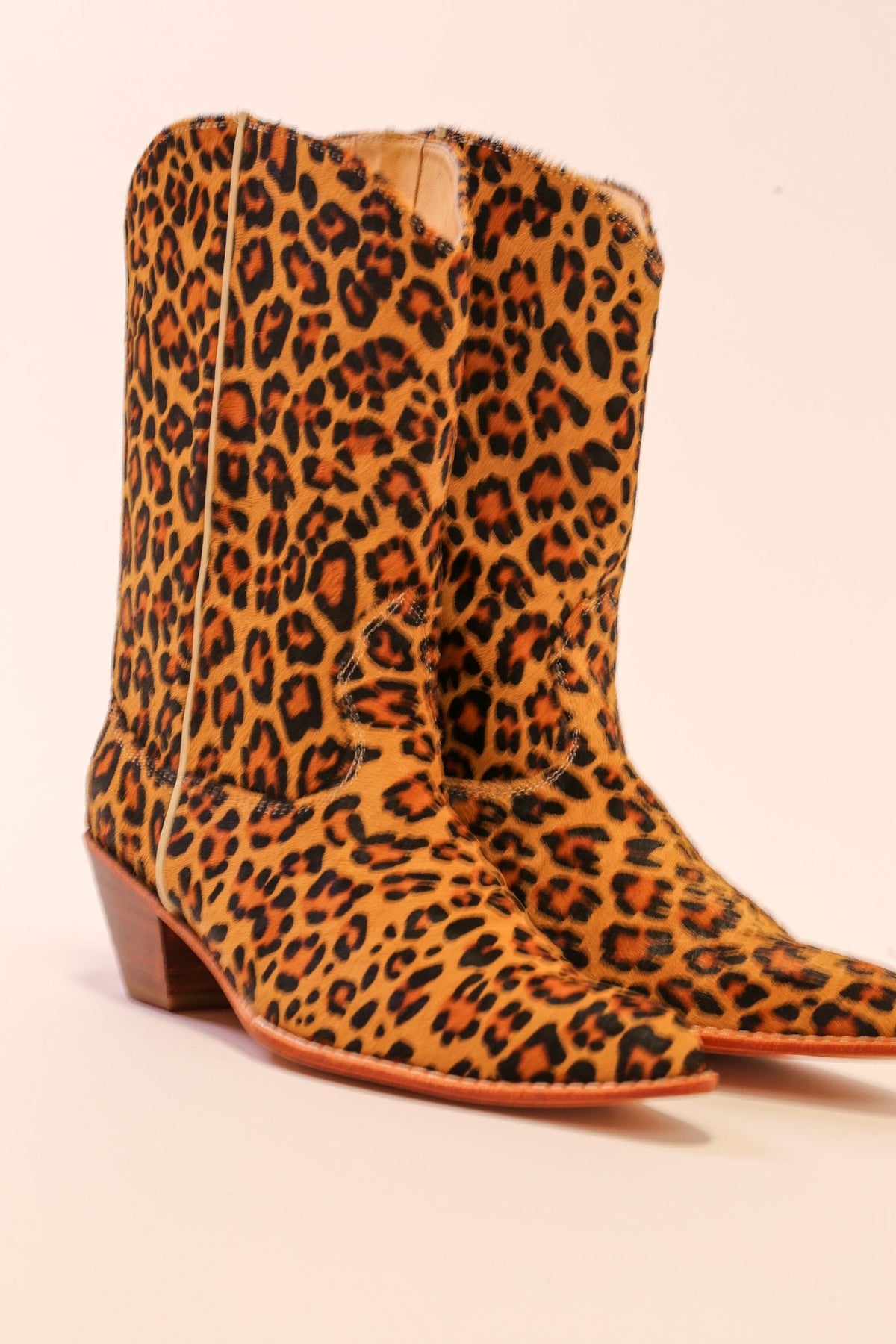 LEOPARD PRINT WESTERN BOOTS MAYA, hand made - MOMO NEW YORK - sus...